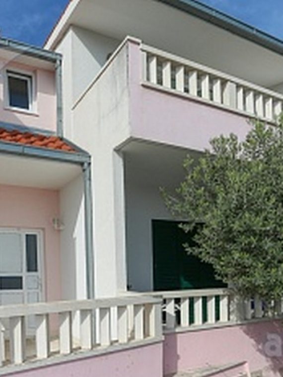 ACCOMMODATION – VILLA NADA